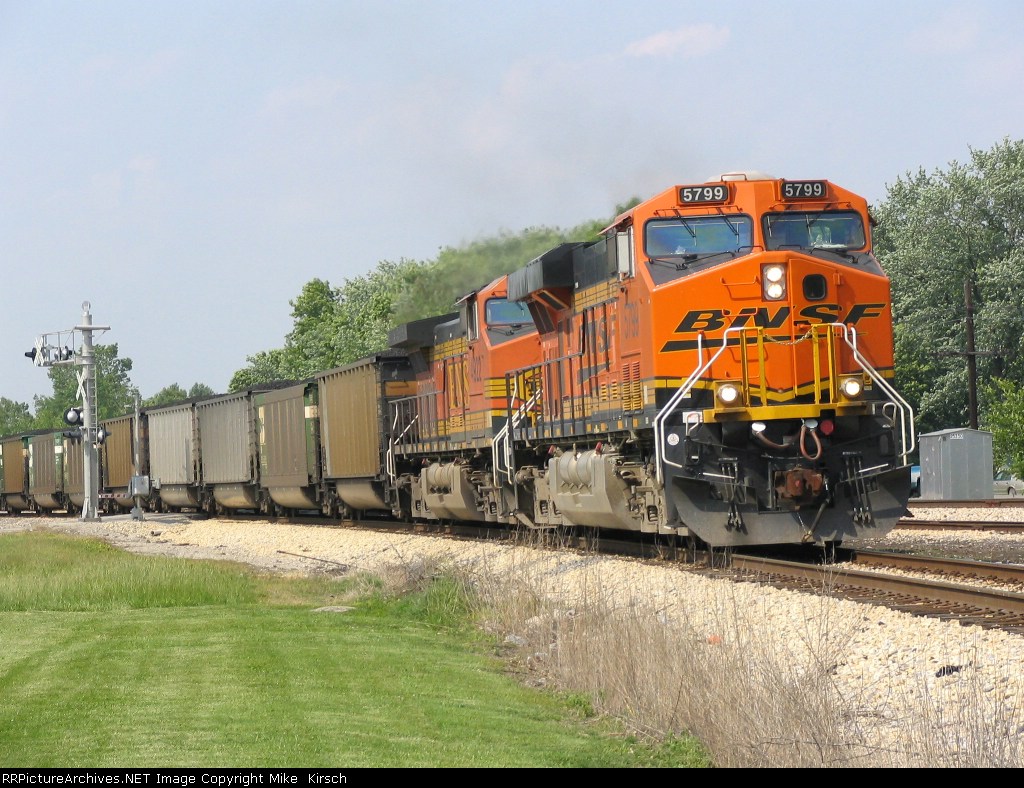BNSF 5799